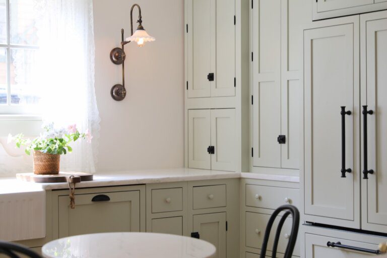 Inset Cabinets vs Overlay Cabinets: Which One is Better?